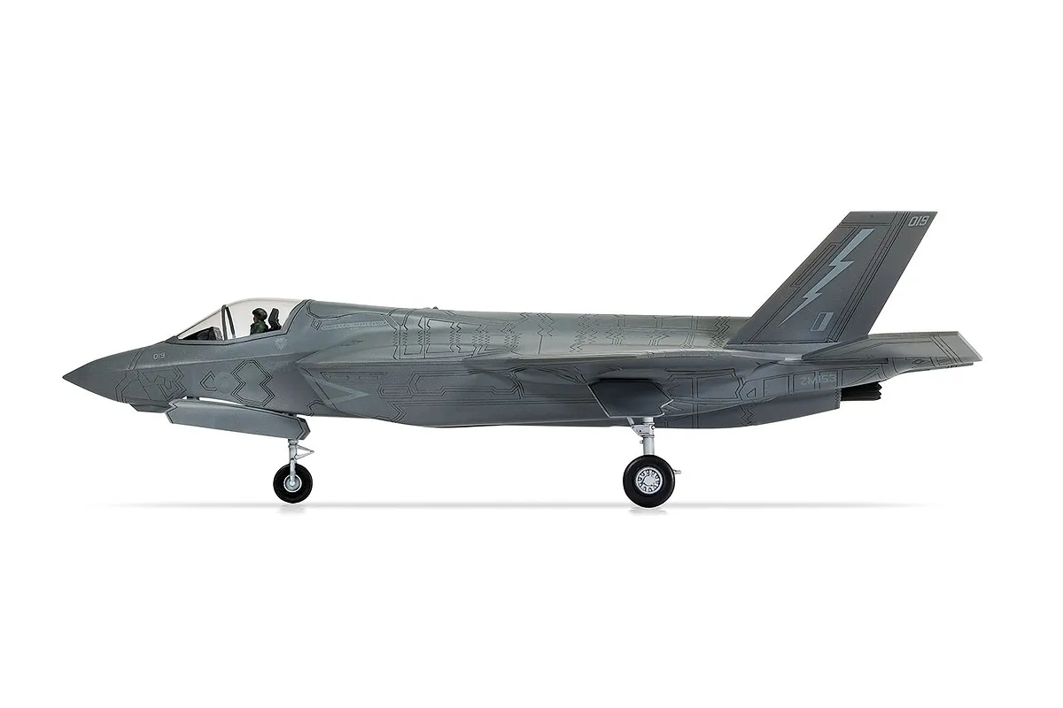 Airfix 1/72 Lockheed Martin F-35B Lightning II Scaled Plastic Model Kit ...