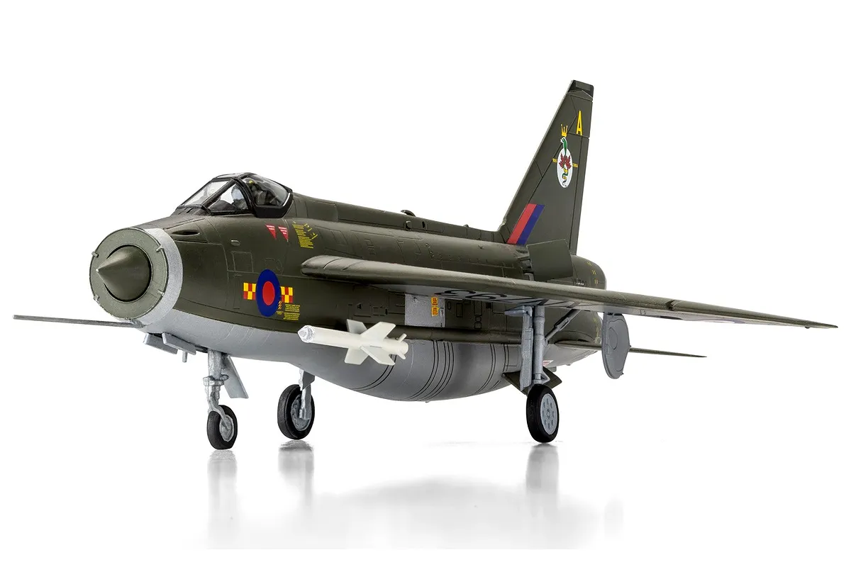 Airfix 1/72 English Electric Lightning F2A Fighter Scaled Plastic Model ...