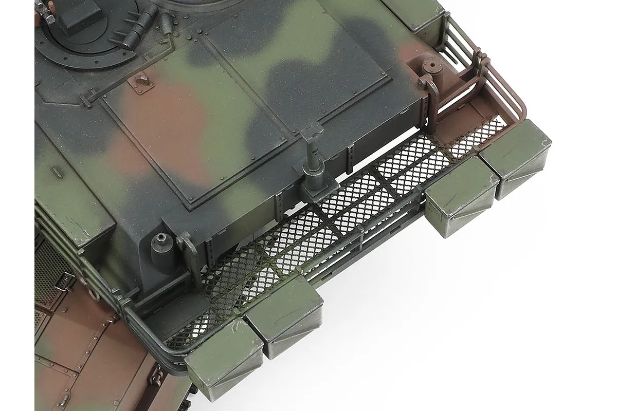 Tamiya 1/35 Ukraine M1A1 Abrams Tank Scaled Plastic Model Kit | 25216