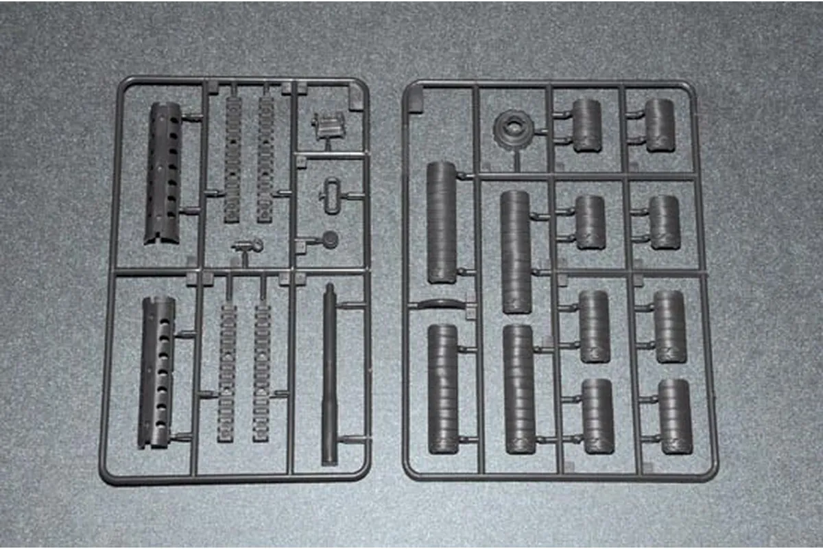 Trumpeter 1/3 M16A4, AR15, M16, M4 Scaled Plastic Model Kit | 01915