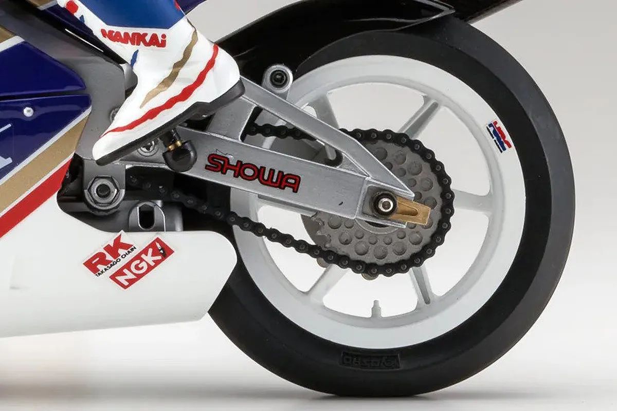 Kyosho 1/8 Honda NSR500 1991 Hanging On Racing Electric RC Motorcycle Kit | 34932