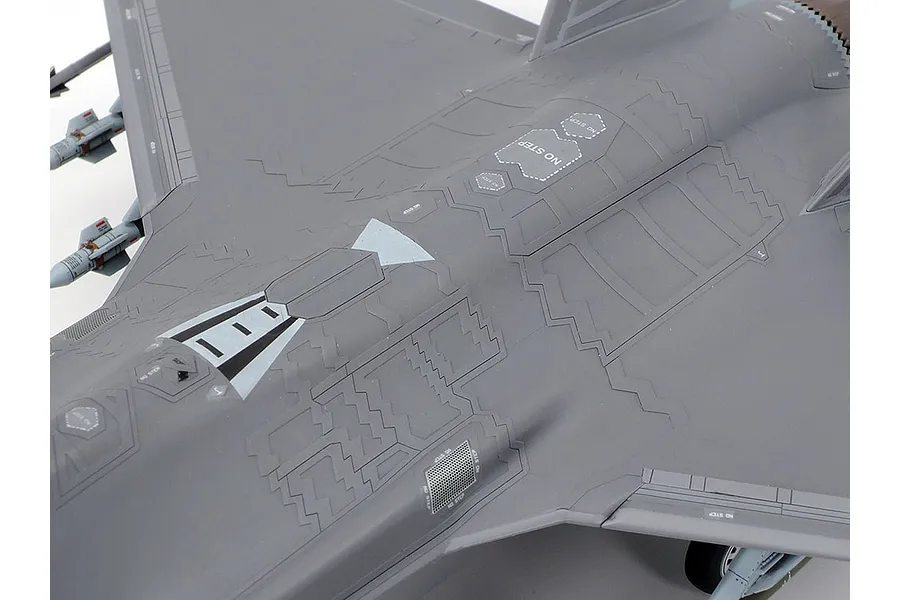 Tamiya 1/72 Lockheed Martin F-35A Lightning II Jet Fighter Scaled ...