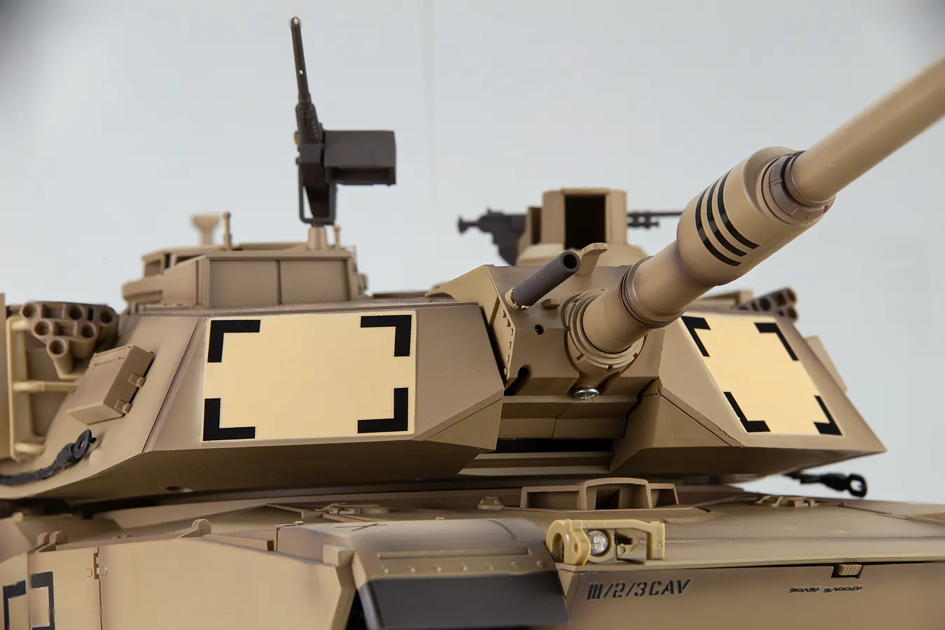 Heng Long USA M1A2 Abrams RC Tank Electric Tracked 1/16 Scale RTR