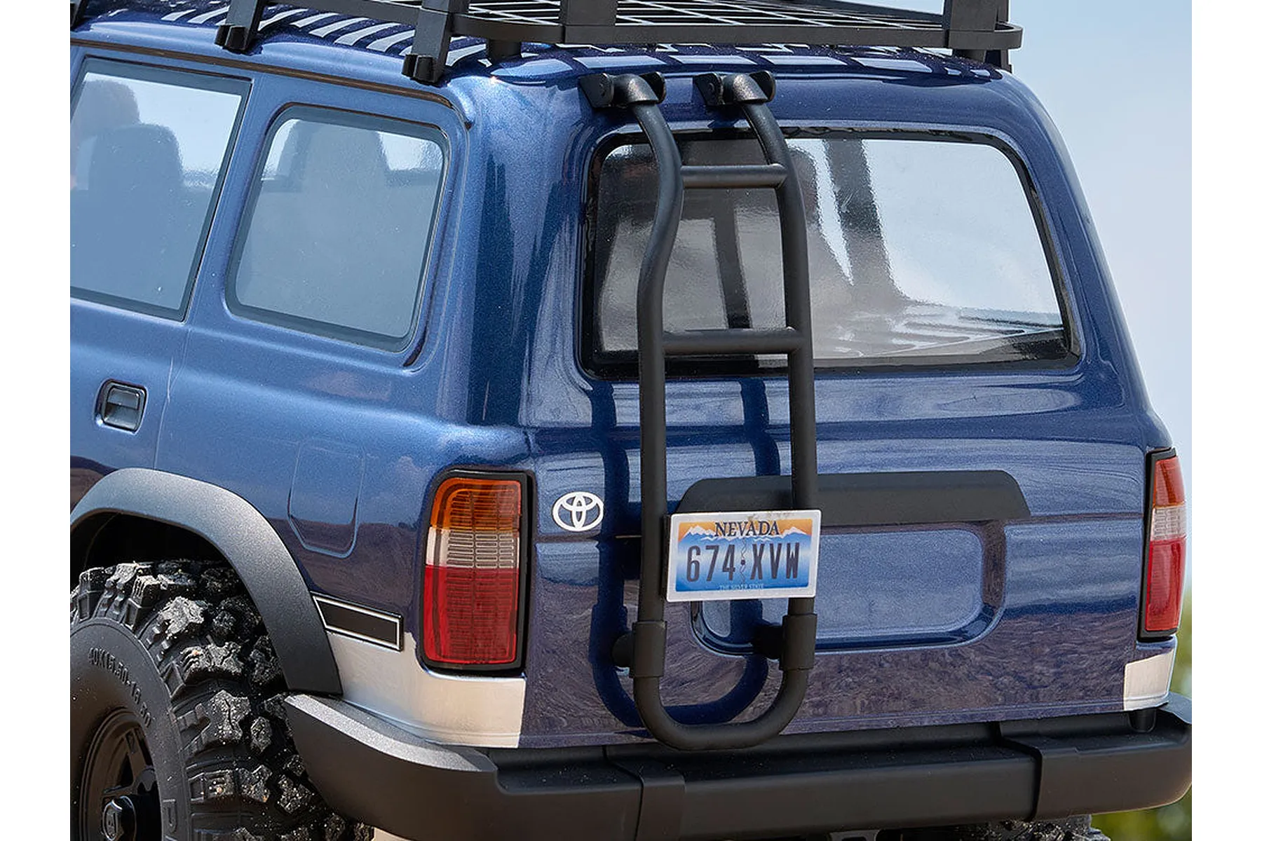 FMS FCX10 Pro Toyota Land Cruiser LC80 RS V2 RC Rock Crawler Electric ...