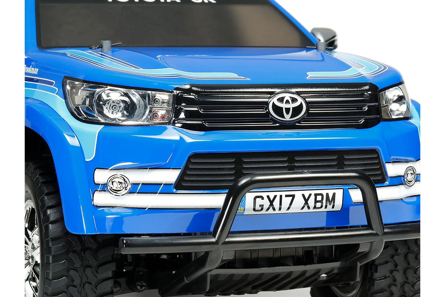 Tamiya CC-01 Toyota Hilux Extra Cab RC Rock Crawler Electric 4WD 1/10 ...